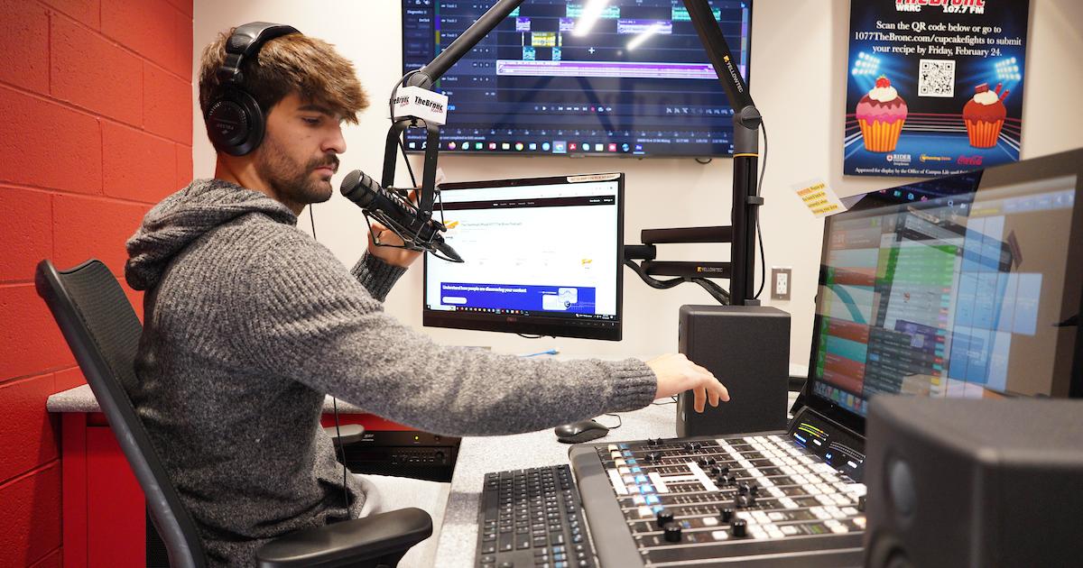 Student radio stations earn record 11 national award nominations ...