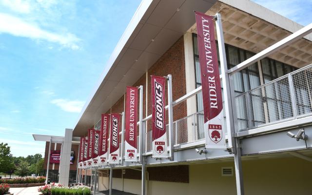 First-Year and Transfer Financial Aid Resources | Rider University